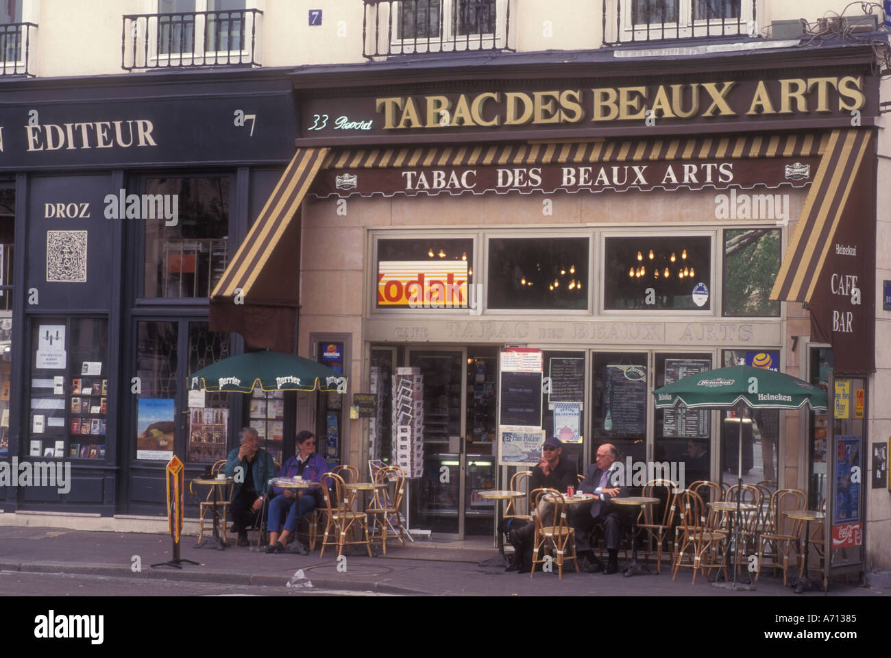 Tabac paris hi-res stock photography and images - Alamy