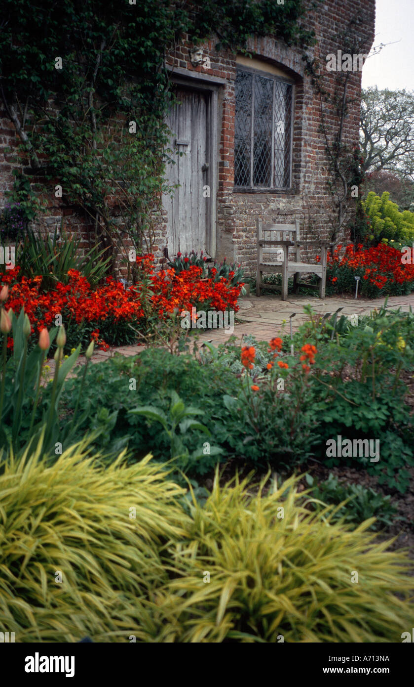 Traditional English Garden, UK Stock Photo - Alamy