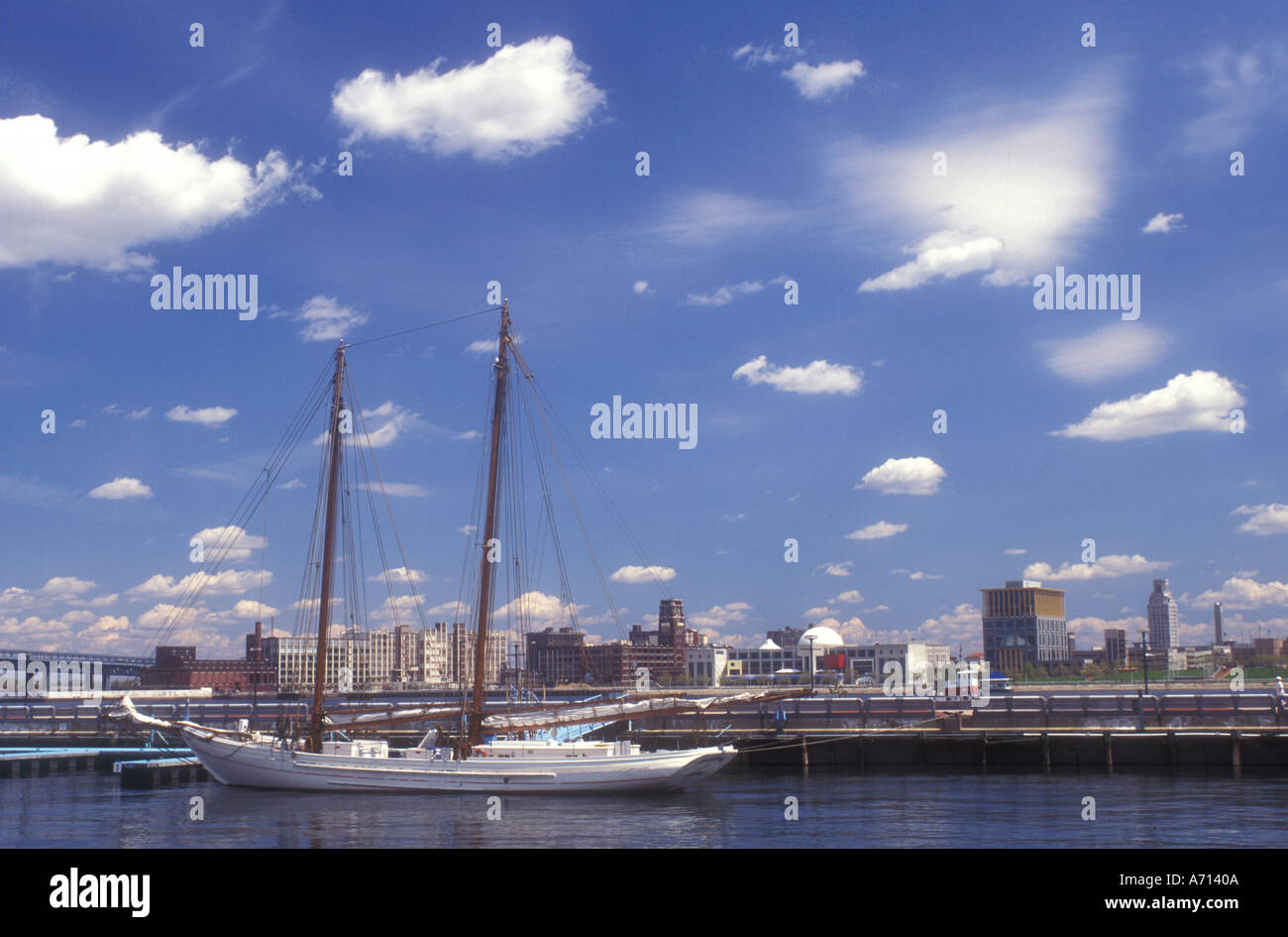 Philadelphia, waterfront, historical hi-res stock photography and ...