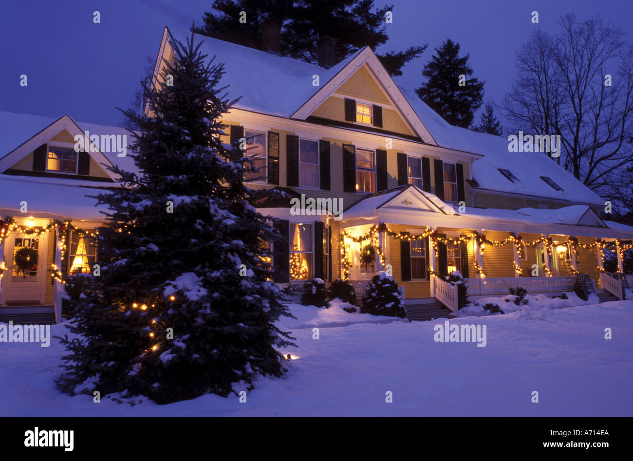 Woodstock inn christmas hi-res stock photography and images - Alamy