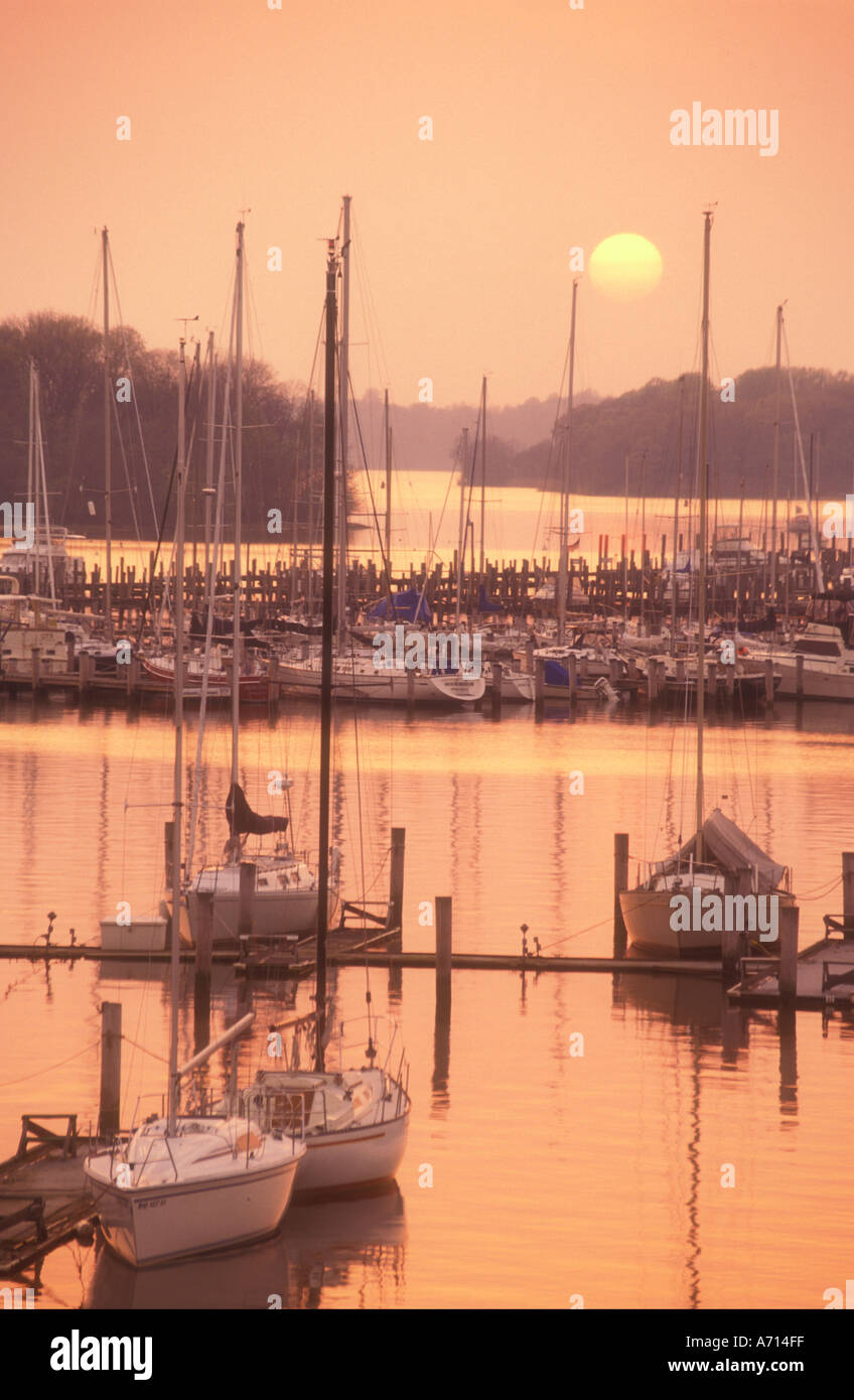 A sailboat in the chesapeake bay in maryland hi-res stock photography ...