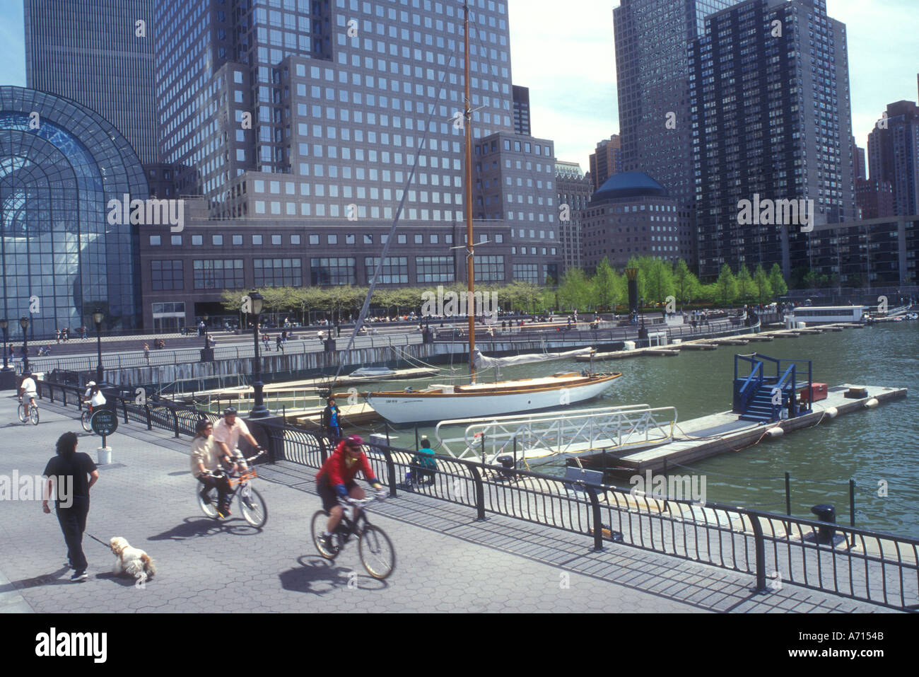 Wfc buildings hi-res stock photography and images - Alamy