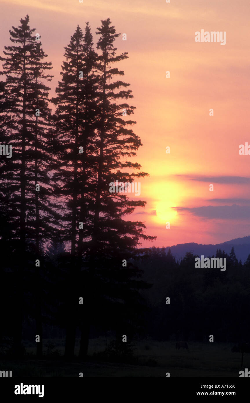 White mountains new hampshire sunset hi-res stock photography and ...
