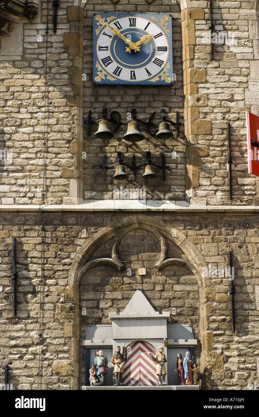 Heritage clock, carillon, and puppets of Dutch princes and princesses ...