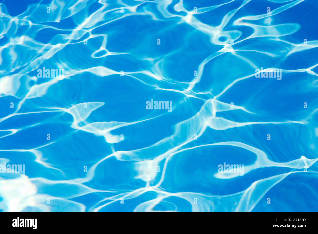 Light refract hi-res stock photography and images - Alamy
