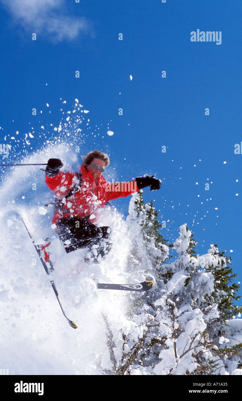 Lots of skis hi-res stock photography and images - Alamy