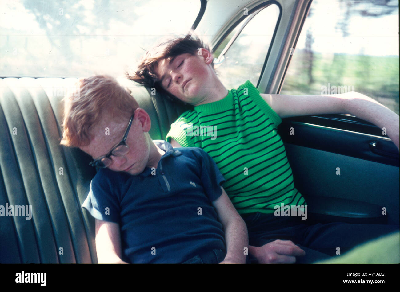 Kids asleep car hi-res stock photography and images - Alamy