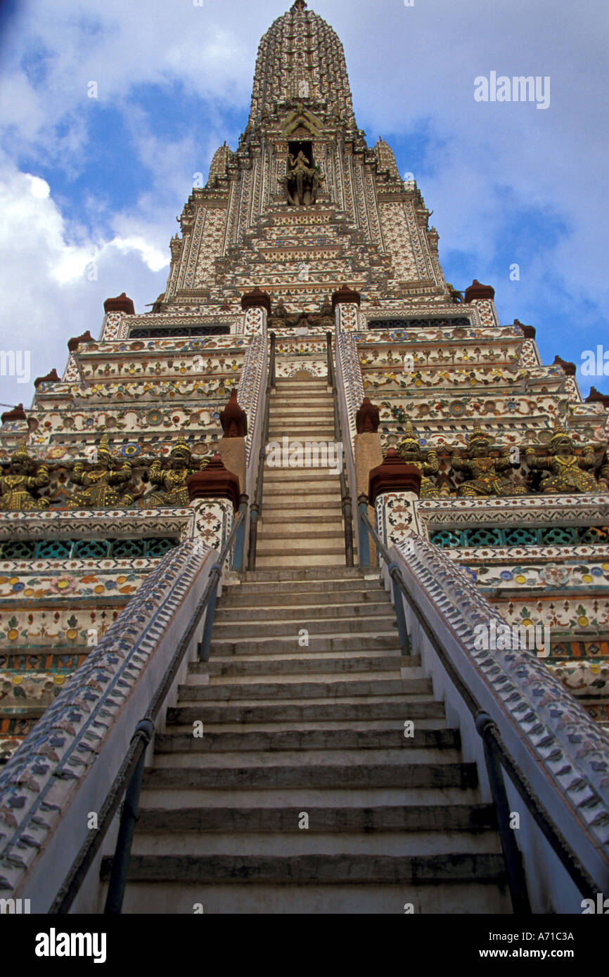 Central prang tower wat hi-res stock photography and images - Alamy
