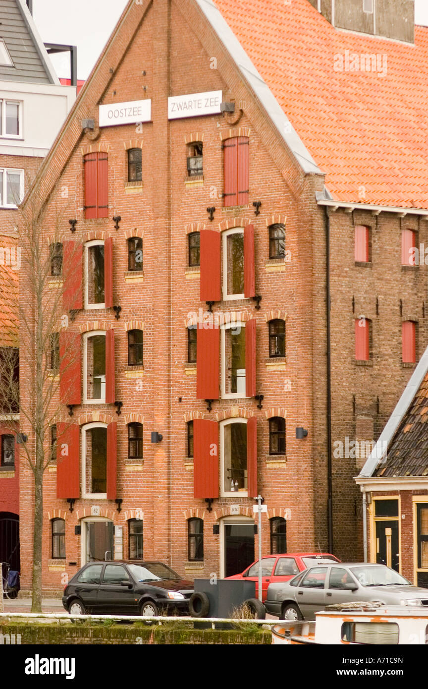 Oostzee Zwarte Zee red shutter window brick building in port in ...