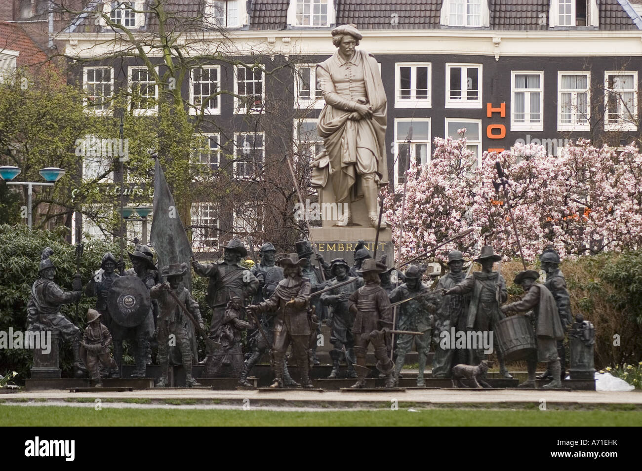Rembrandt statue and the Night Watch statues on the Rembrandtplein ...