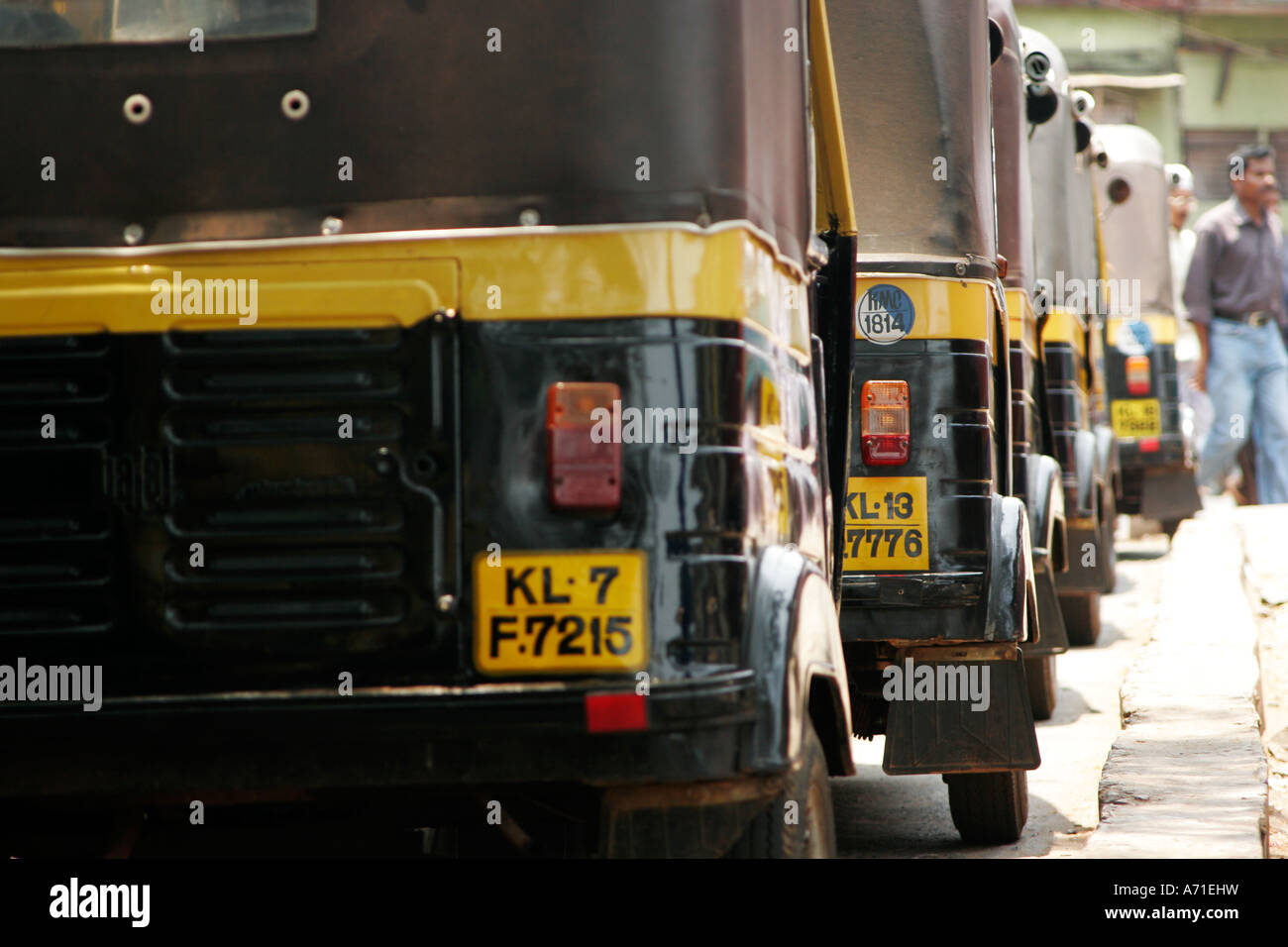 Auto rickshaw stand india hi-res stock photography and images - Alamy