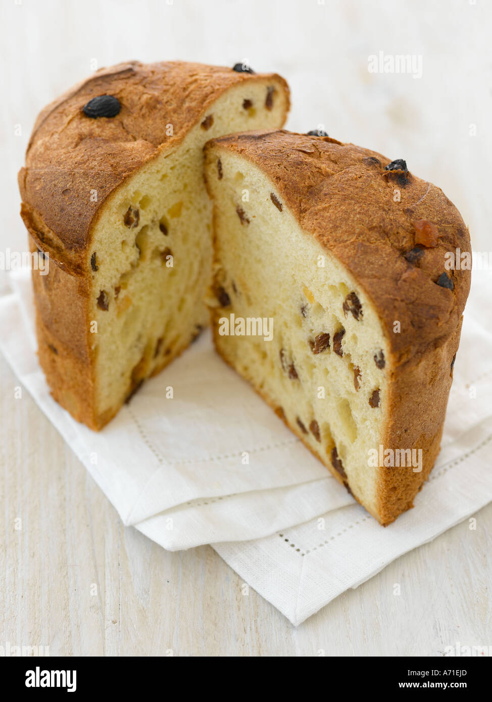 Medium close up sponge cake hi-res stock photography and images - Alamy