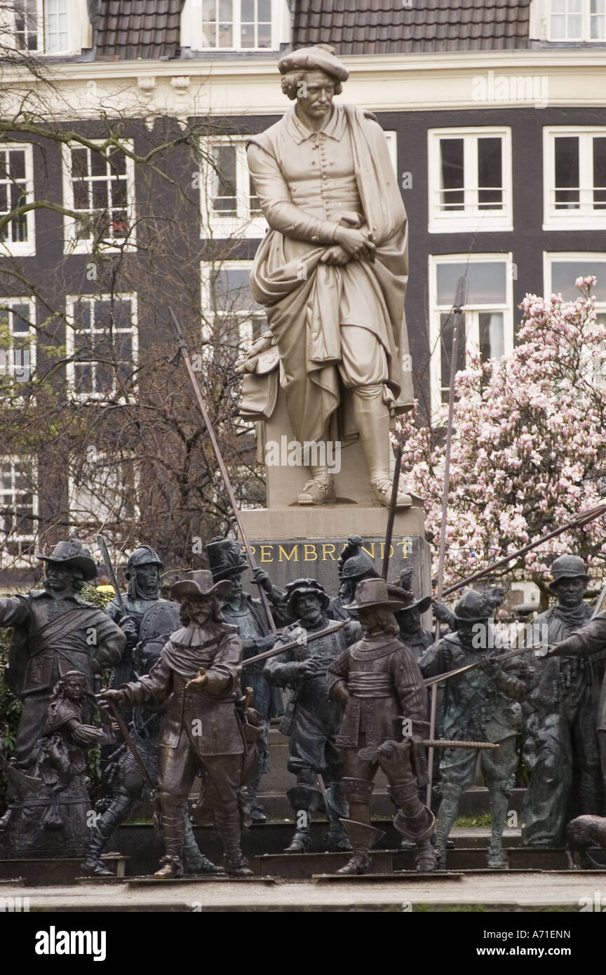 Rembrandt statue and the Night Watch statues on the Rembrandtplein ...