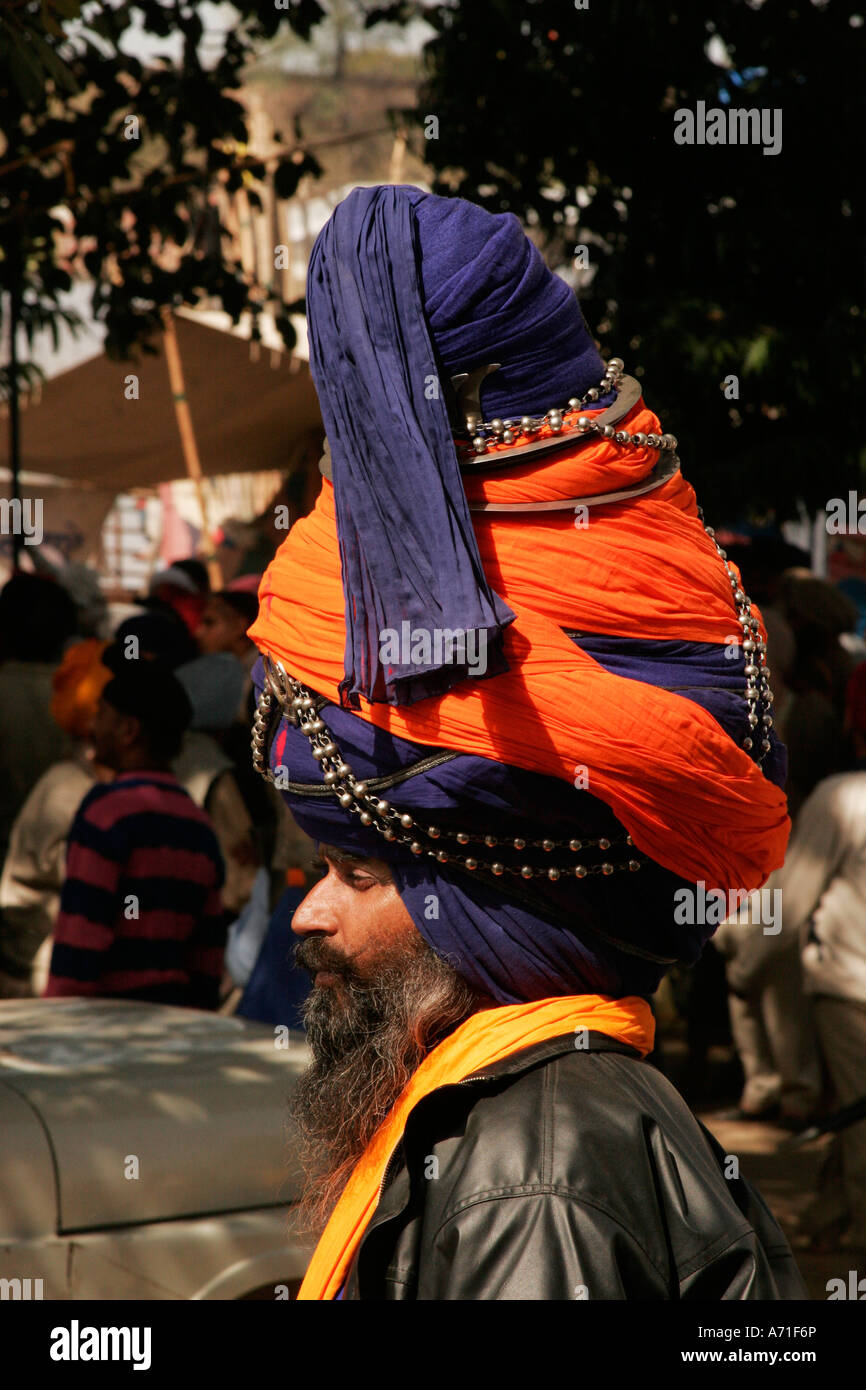 Four standing warriors hi-res stock photography and images - Alamy