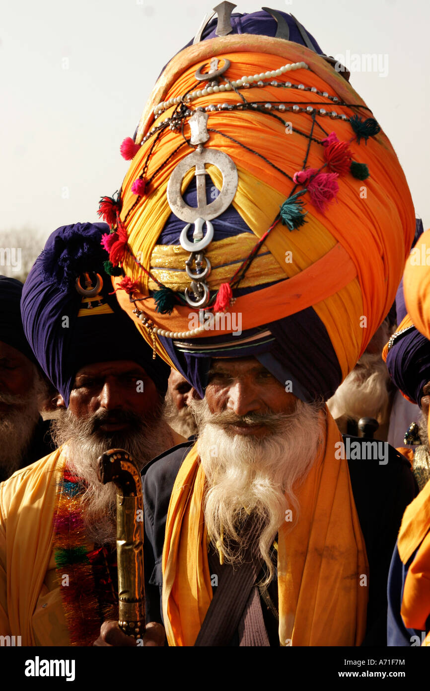 Sikh Man With Long White Beard High Resolution Stock Photography and ...