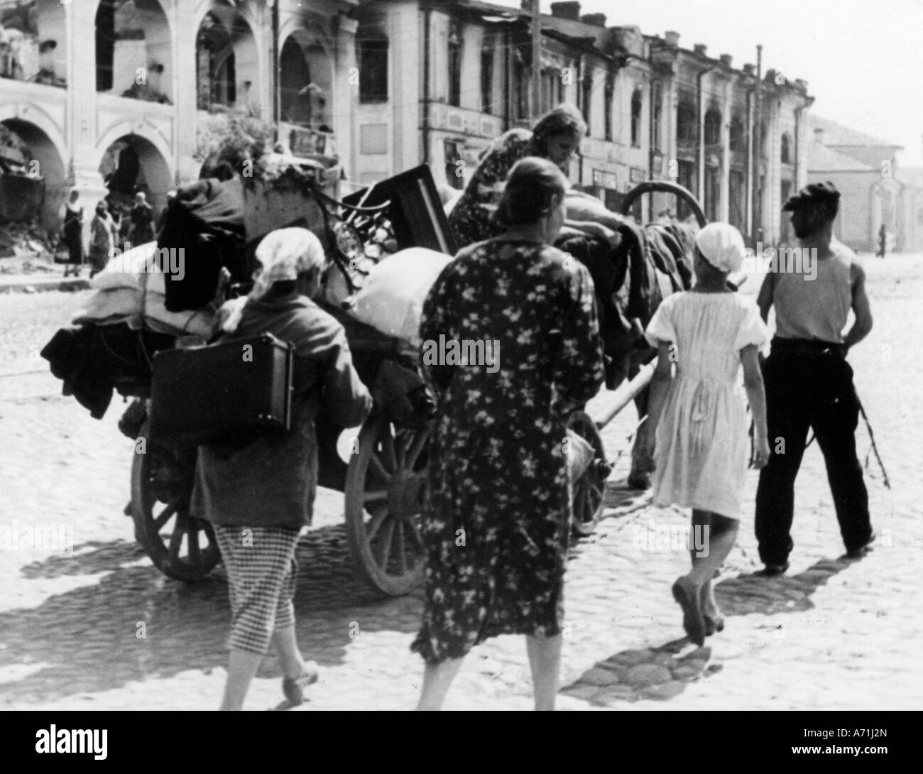 events, Second World War / WWII, refugees, Russia, refugee family in ...
