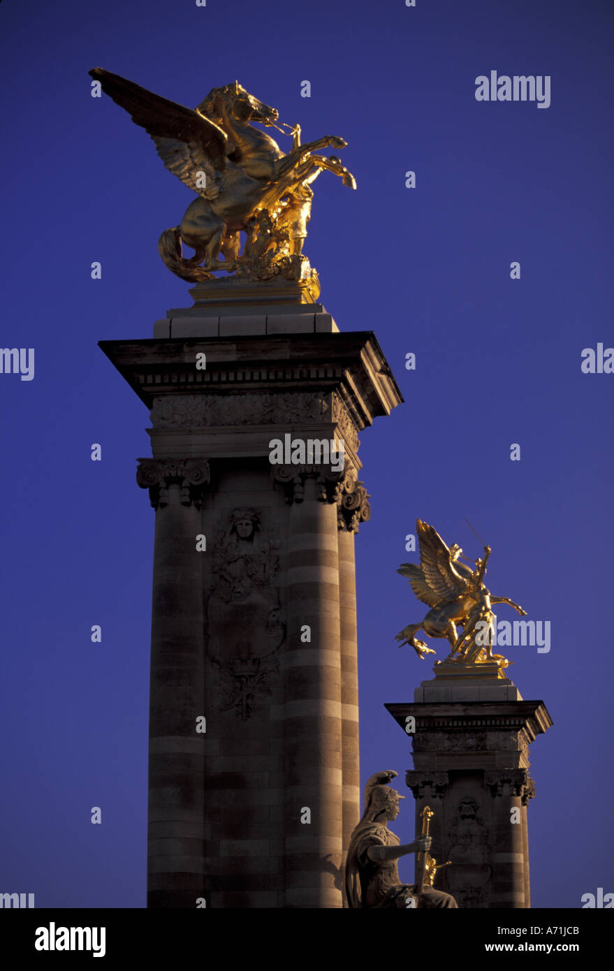Victory columns hi-res stock photography and images - Alamy