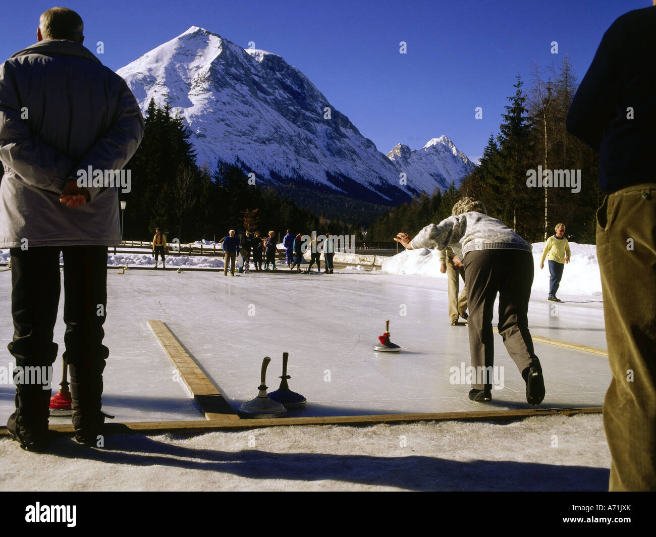"leisure / sports, winter sports, ice stock sport, man sliding ice ...
