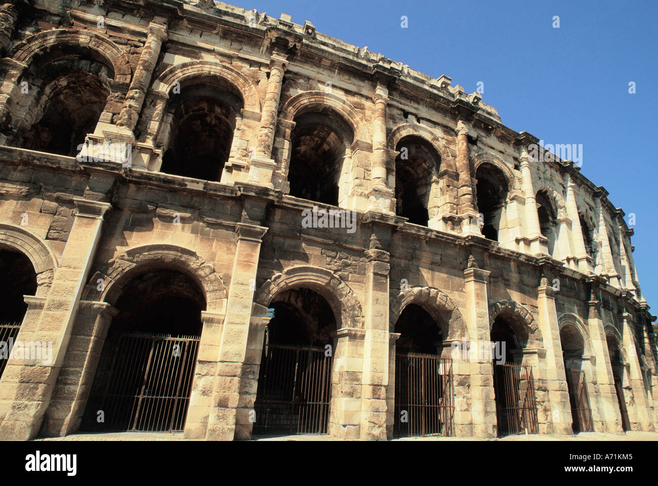 Roman nimes amphitheatre antiquity hi-res stock photography and images ...