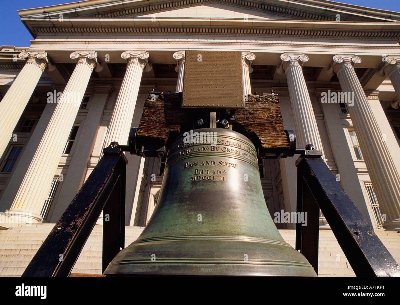 Washington dc liberty bell hi-res stock photography and images - Alamy