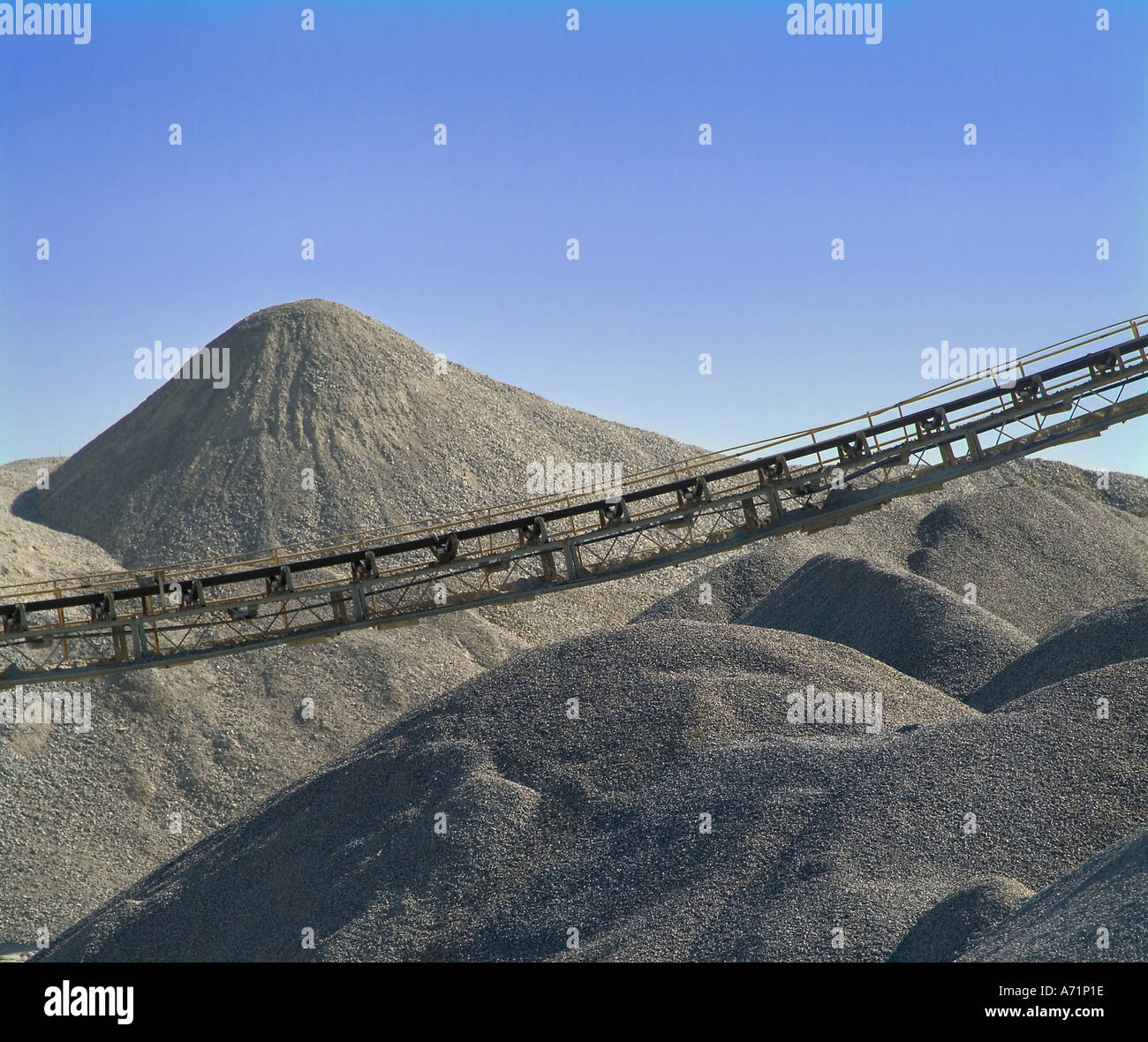 Empty quarries hi-res stock photography and images - Alamy