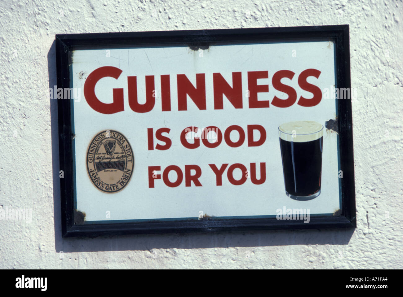 Ireland, Dublin. Pub sign Stock Photo - Alamy