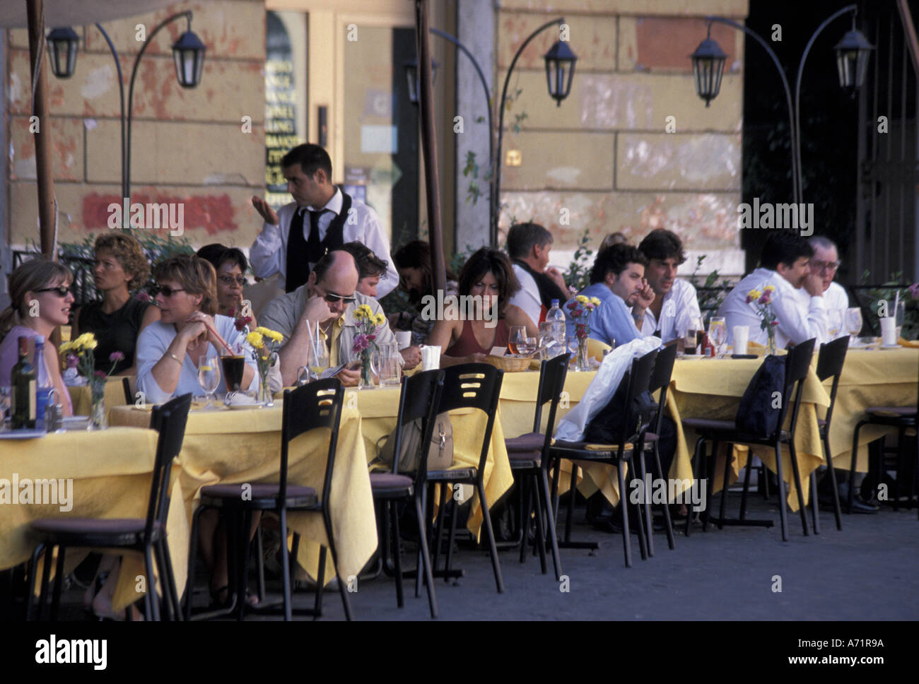People talking cafe rome hi-res stock photography and images - Alamy