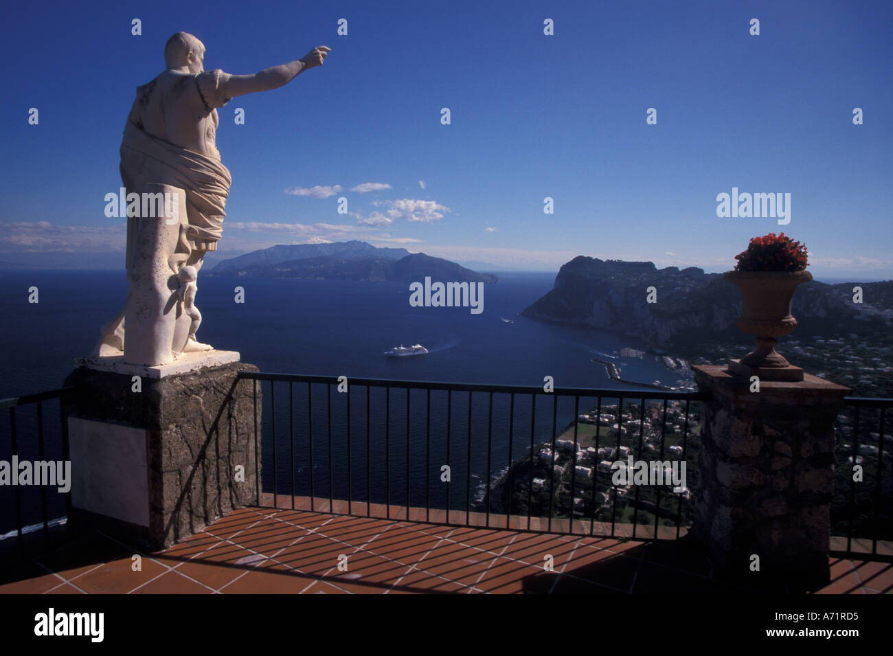 EUROPE, Italy, Capri Cliffside terrace Stock Photo - Alamy