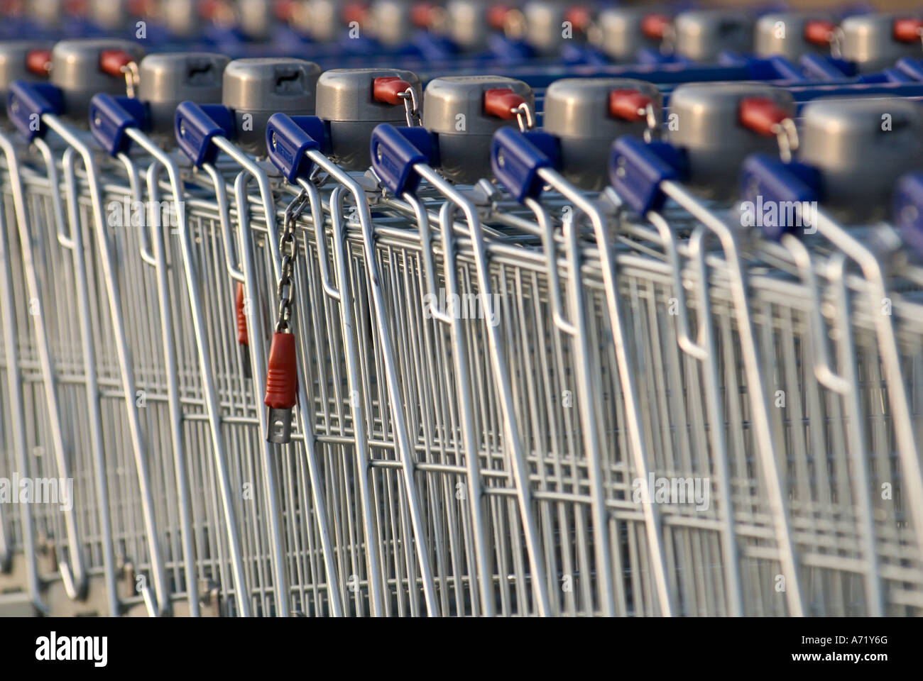 Coin operated trolley hi-res stock photography and images - Alamy