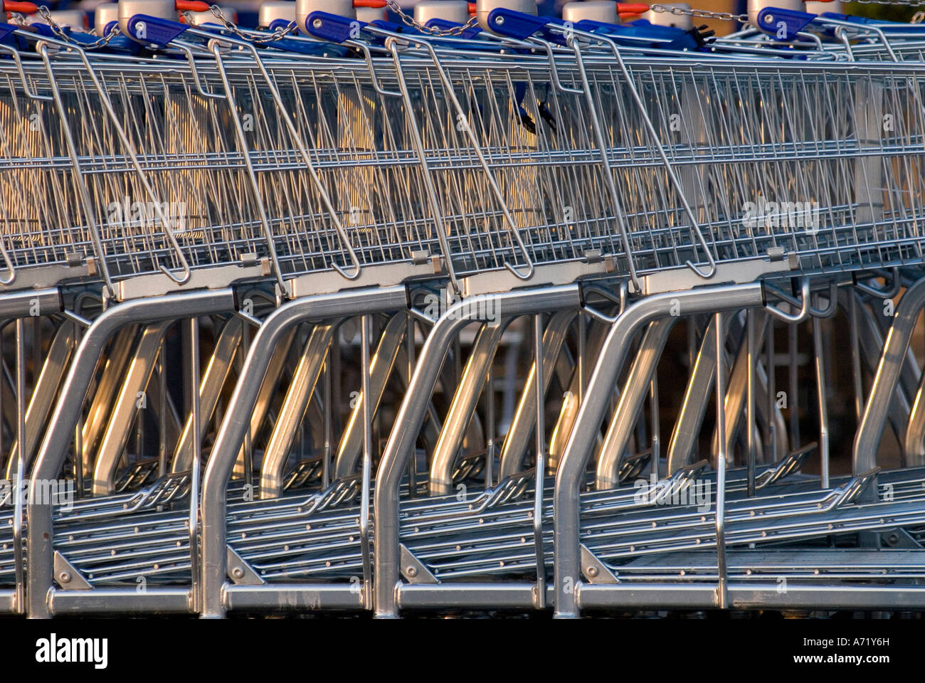 Coin operated trolley hi-res stock photography and images - Alamy