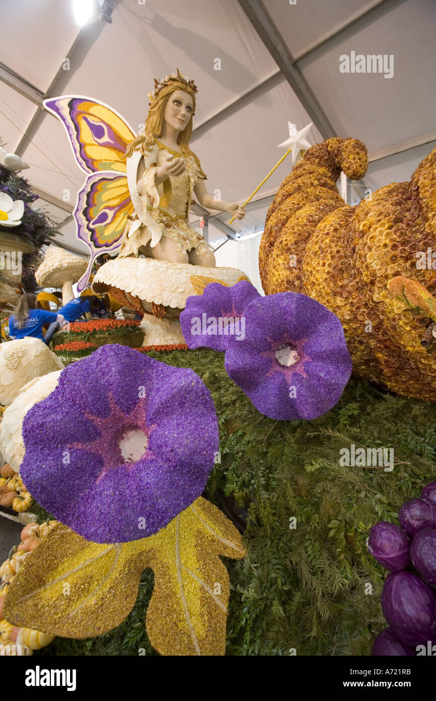 Tournament roses parade float festival hi-res stock photography and ...