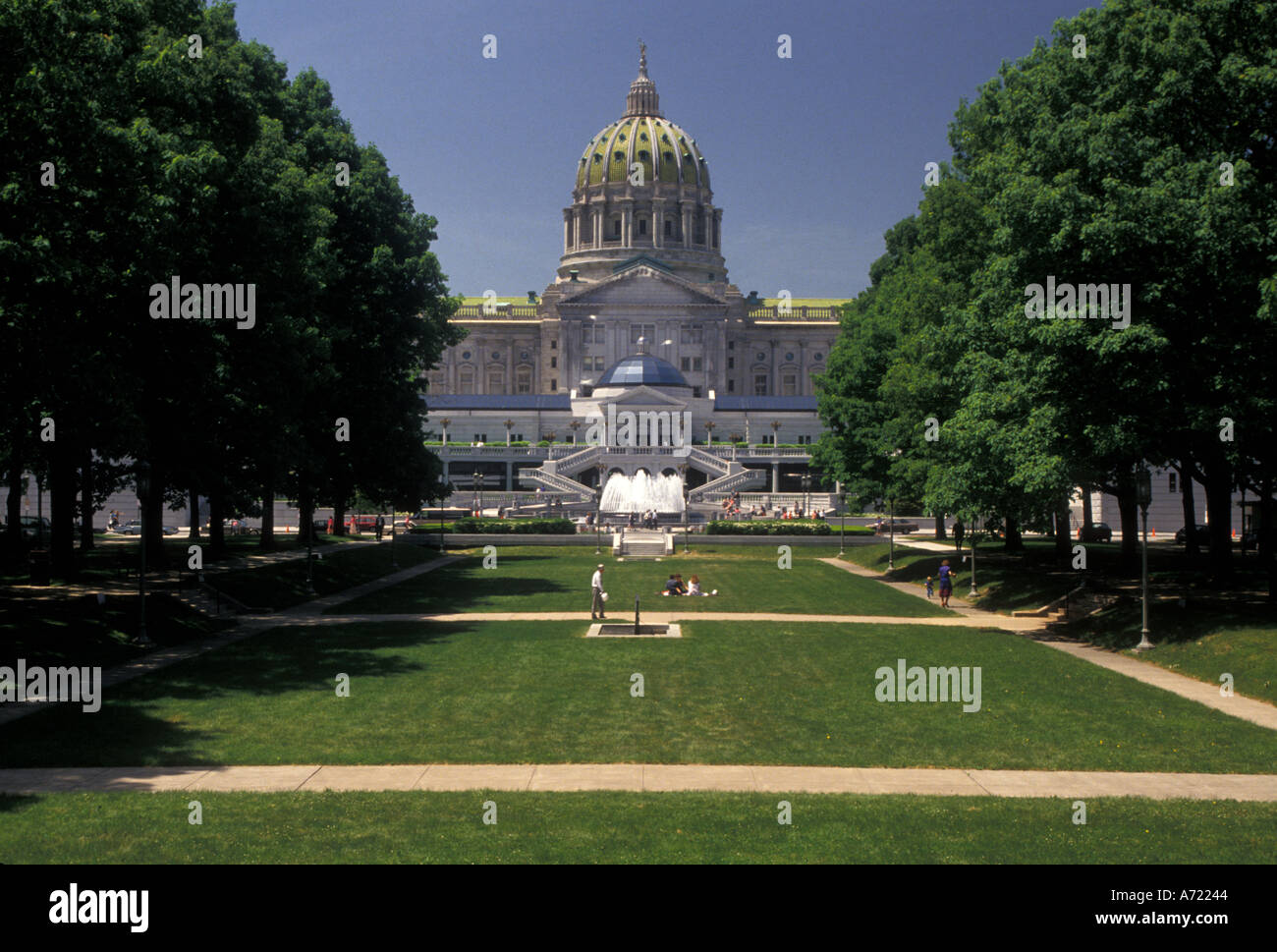 State capitol building pennsylvania in hi-res stock photography and ...