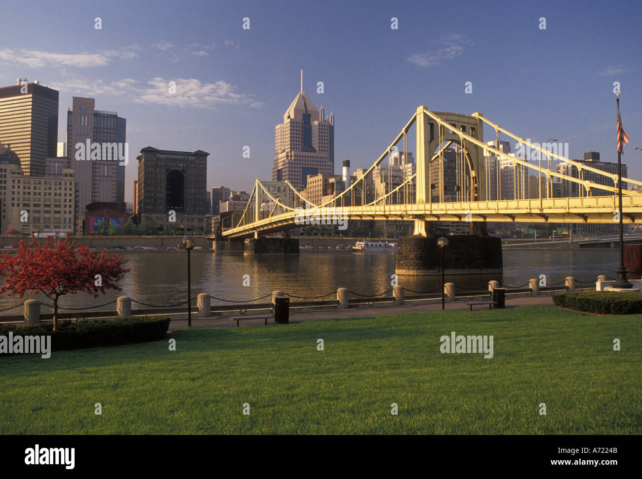 Scenic city view pittsburgh pennsylvania hi-res stock photography and ...