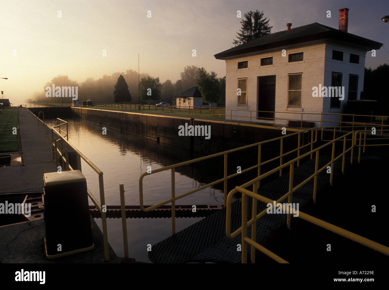 New york state lock hi-res stock photography and images - Alamy