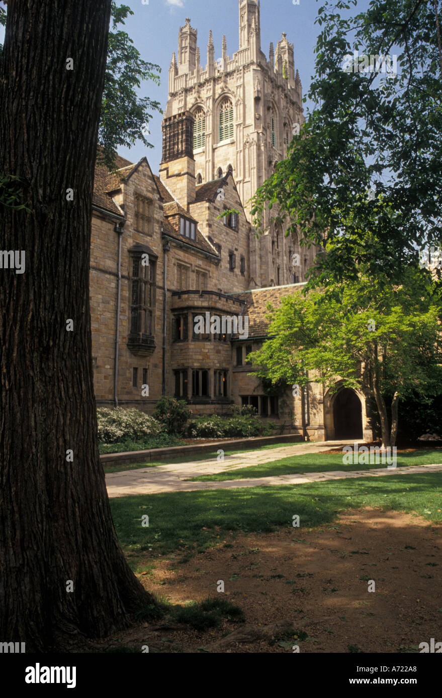 Wrexham cathedral hi-res stock photography and images - Alamy