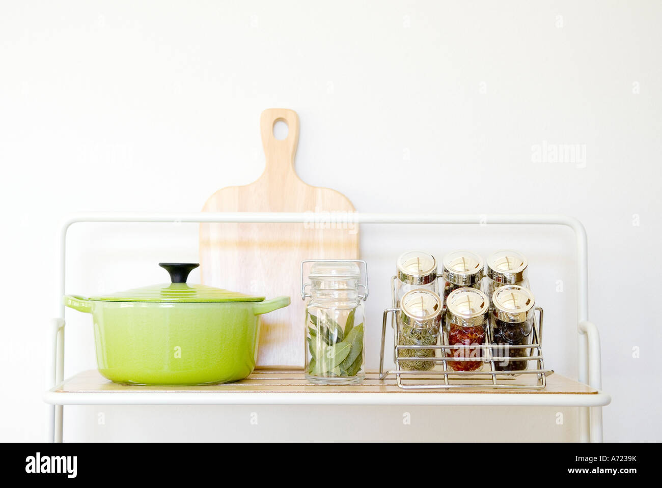 Spice rack hi-res stock photography and images - Alamy