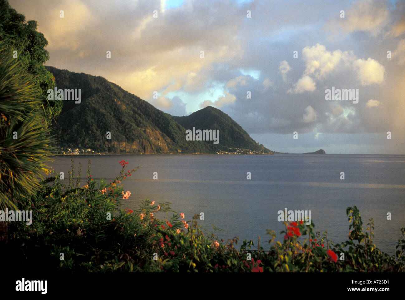 Sunset on caribbean tropical island hi-res stock photography and images ...