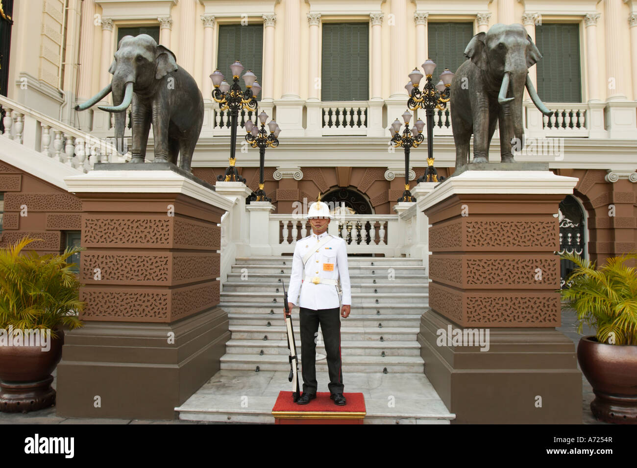 Military guard in grand hi-res stock photography and images - Alamy