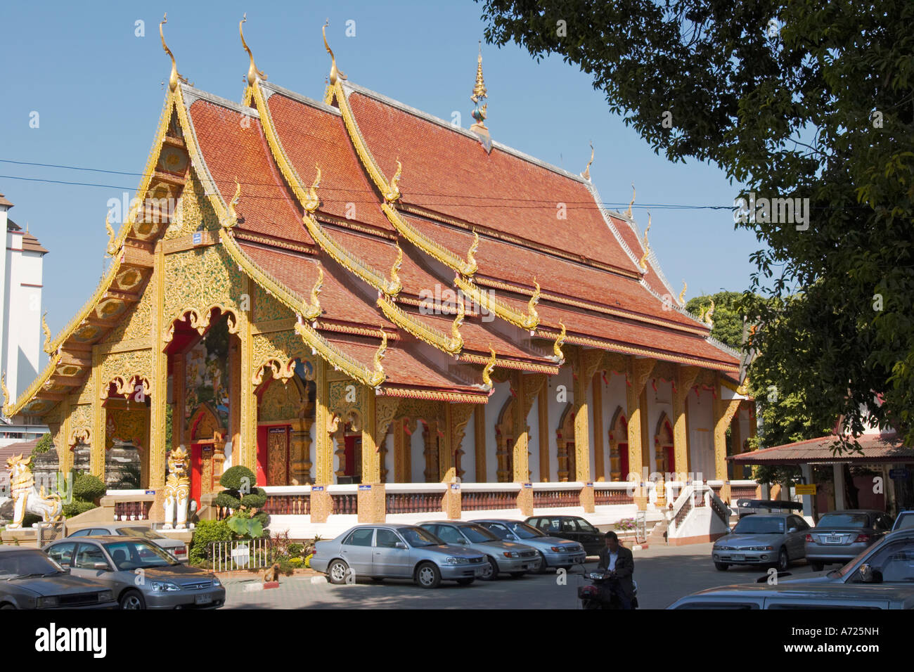 Buddhist chetawan temple hi-res stock photography and images - Alamy