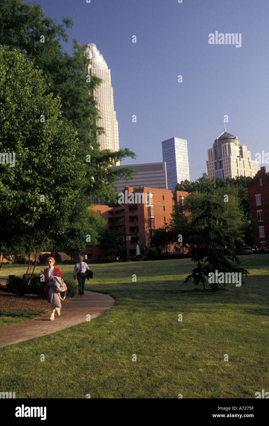 Charlotte nc high rise buildings hi-res stock photography and images ...