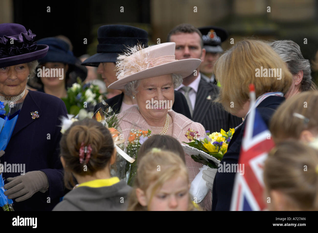 Queen at Manchester Cathedral. on Maundy Thursday Stock Photo - Alamy