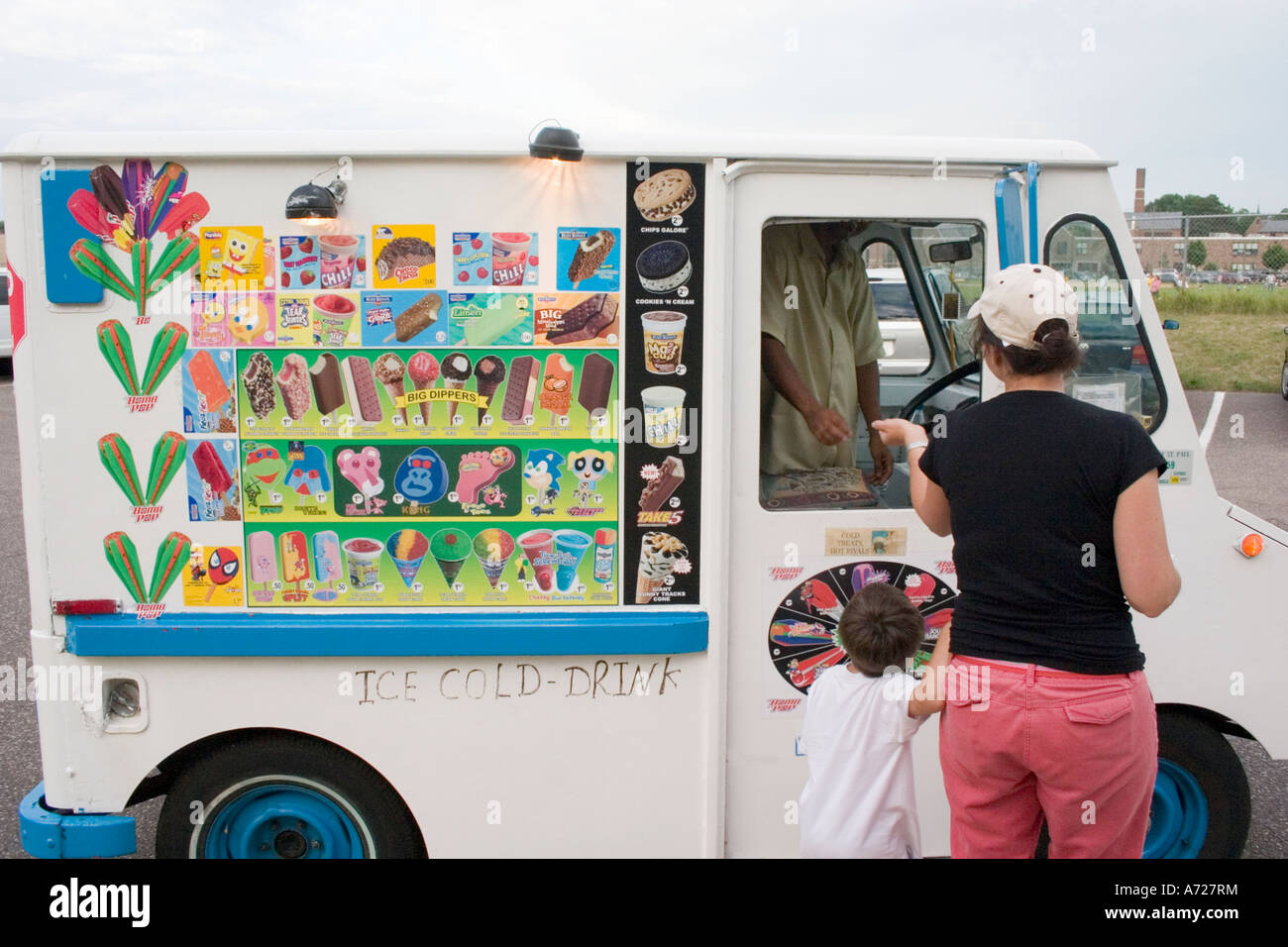 American ice cream van hi-res stock photography and images - Alamy