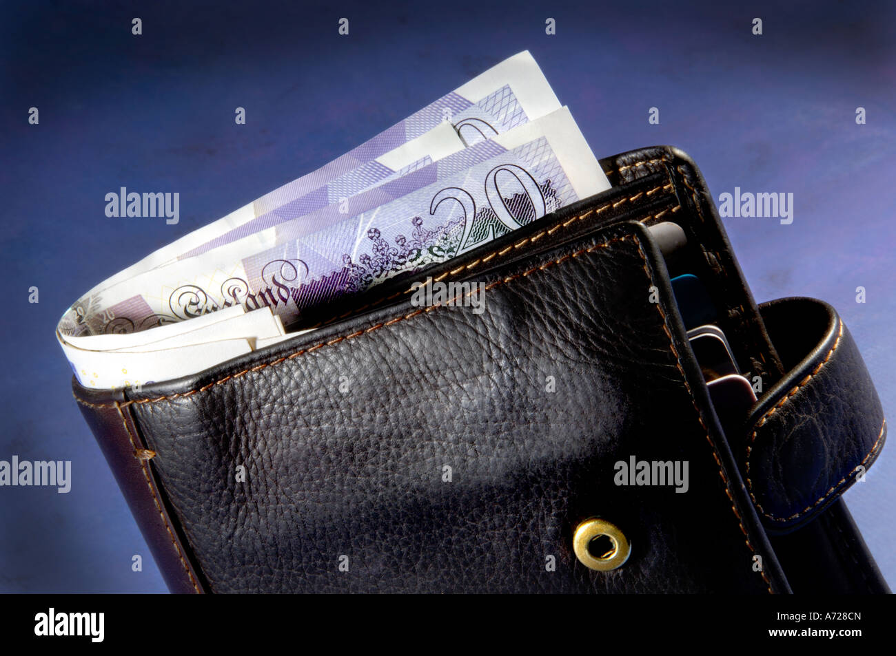 wallet with UK twenty Pound banknotes Stock Photo - Alamy