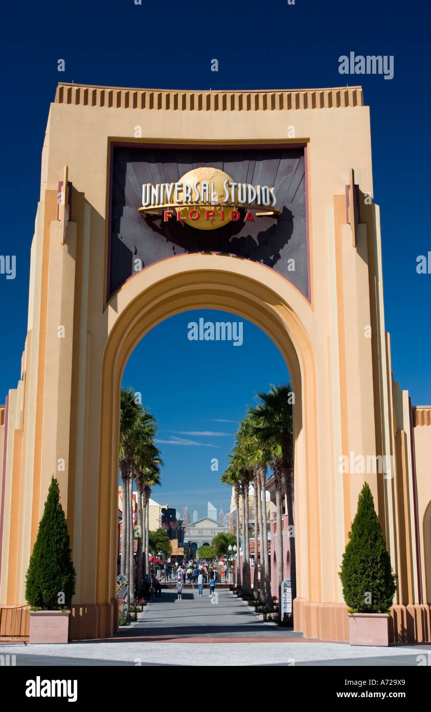Entrance arch universal studios orlando hi-res stock photography and ...