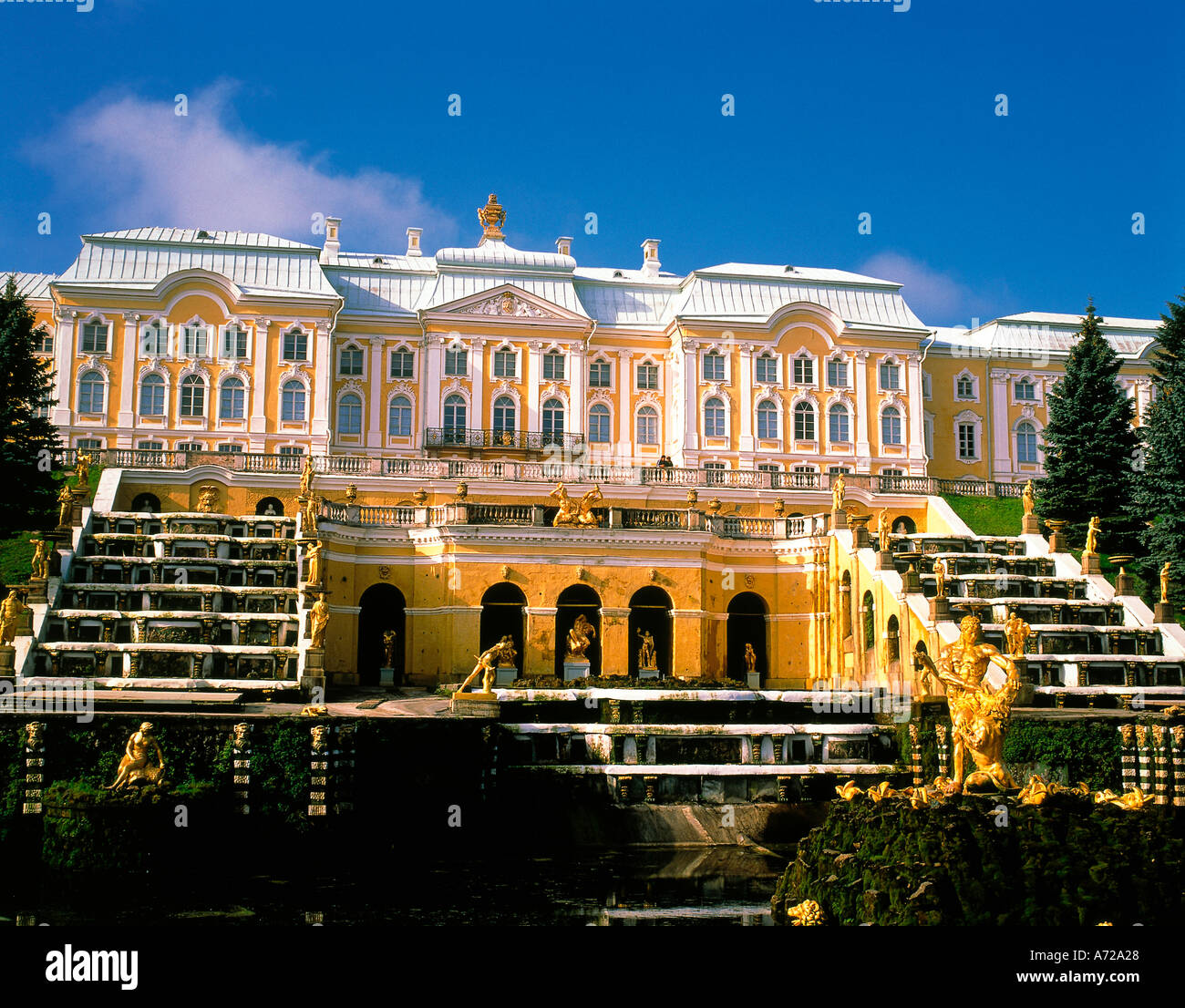 Summer Palace Of Peter The Great Stock Photos & Summer Palace Of Peter The Great Stock Images ...