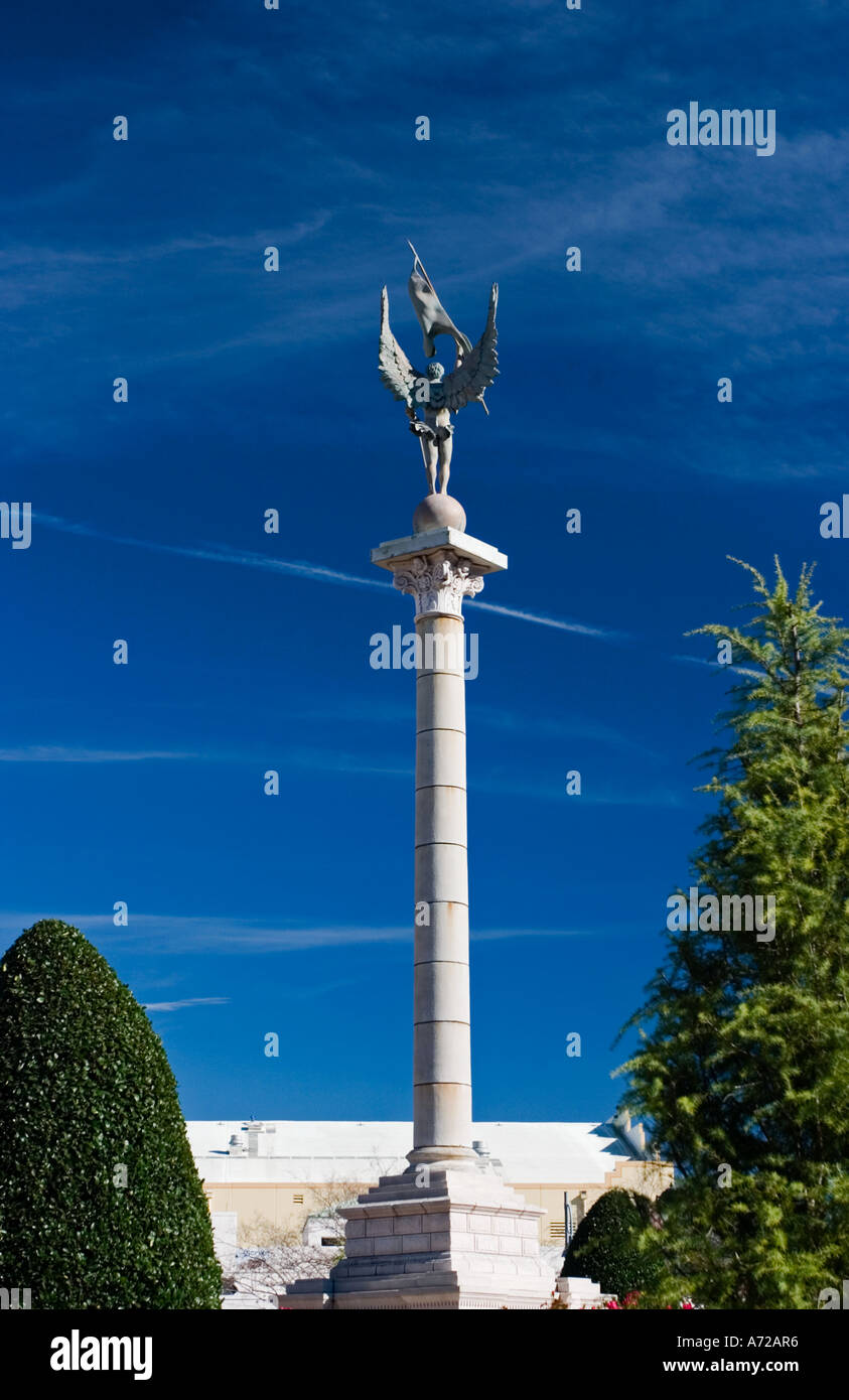 Winged statue on tall pedestal Gramercy Park Universal Studios Orlando ...