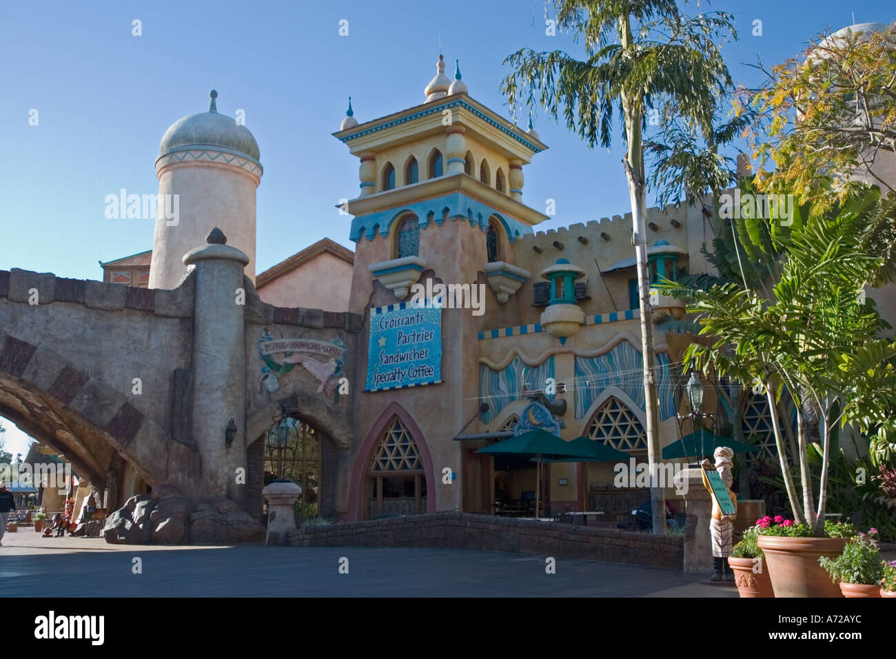 Coffe and pastry shop Port of Entry Islands of Adventure Universal ...
