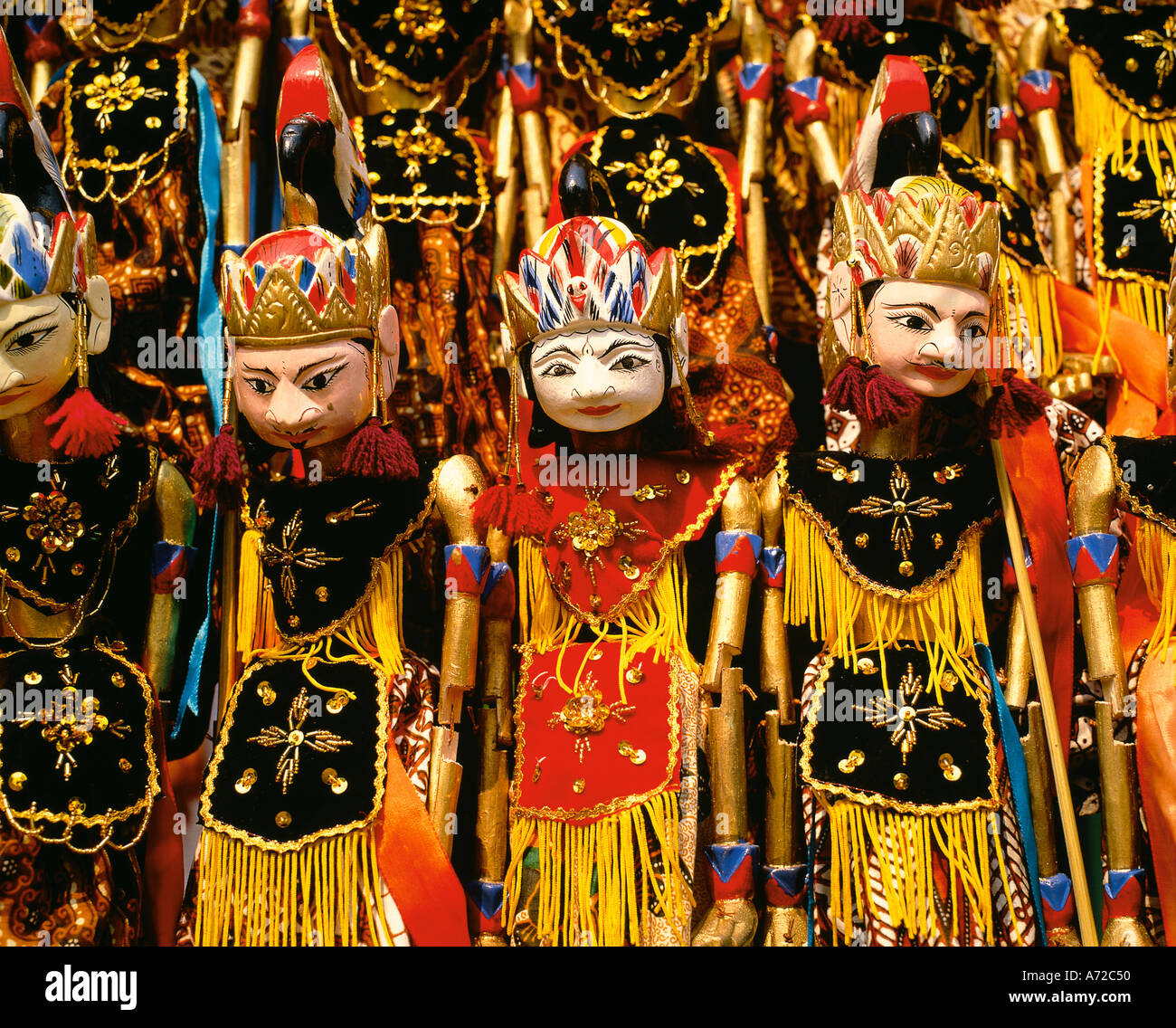 Indonesian puppets hi-res stock photography and images - Alamy