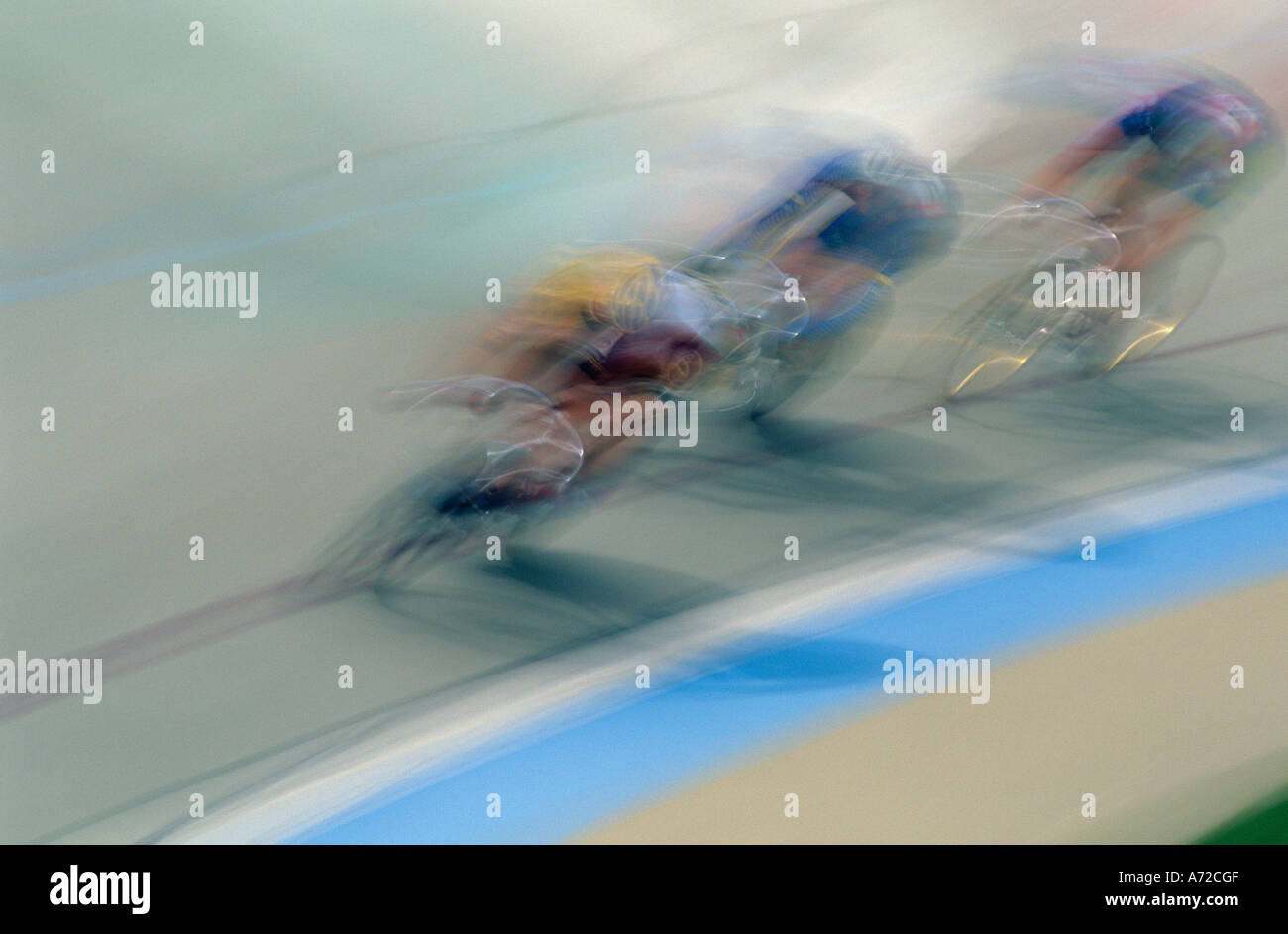 Track racing bike hi-res stock photography and images - Alamy