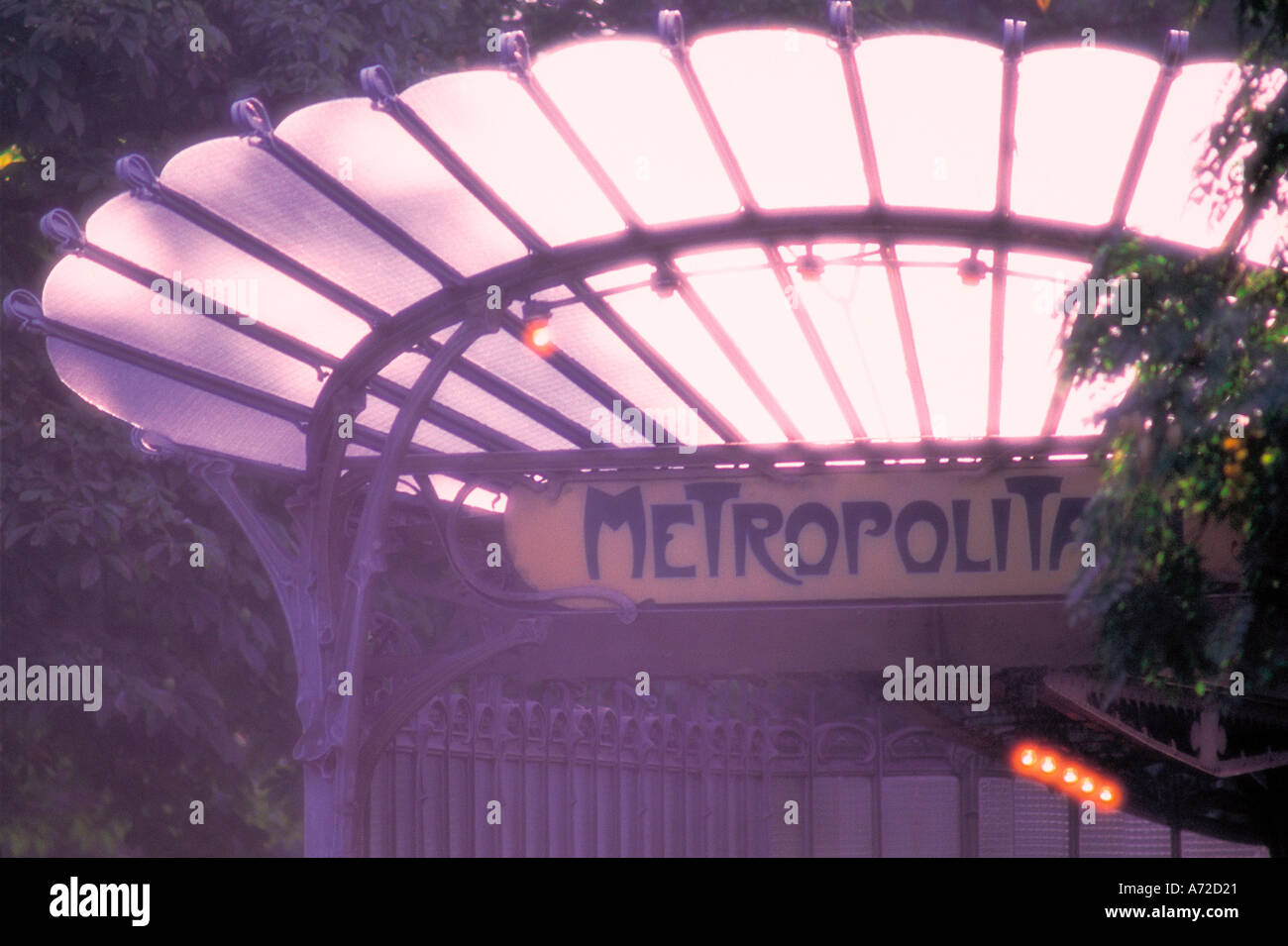 Signsmetro hi-res stock photography and images - Alamy